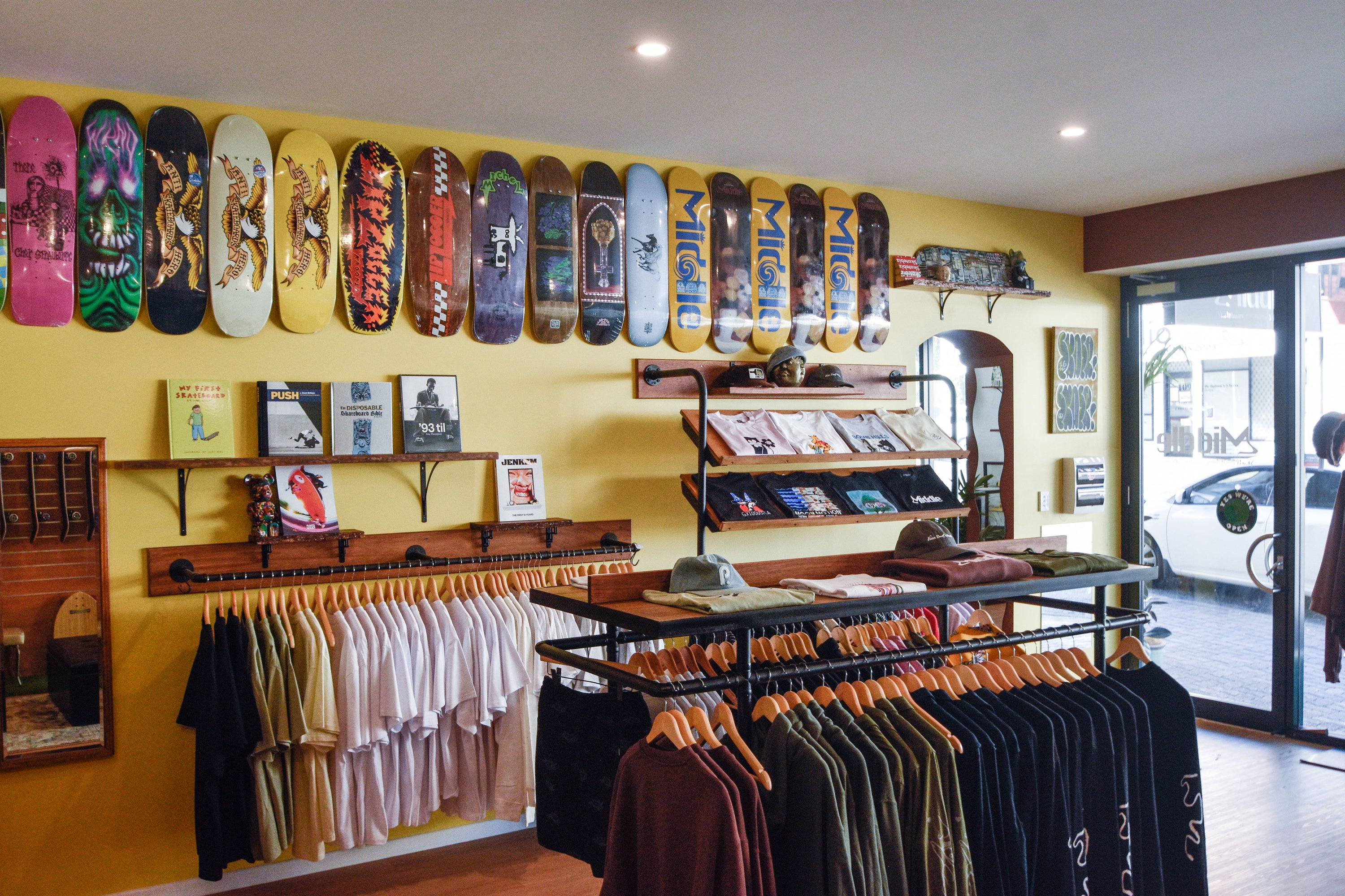 Middle Store | Skateboarding, Audio & Visual – Middle Ply Pty Ltd